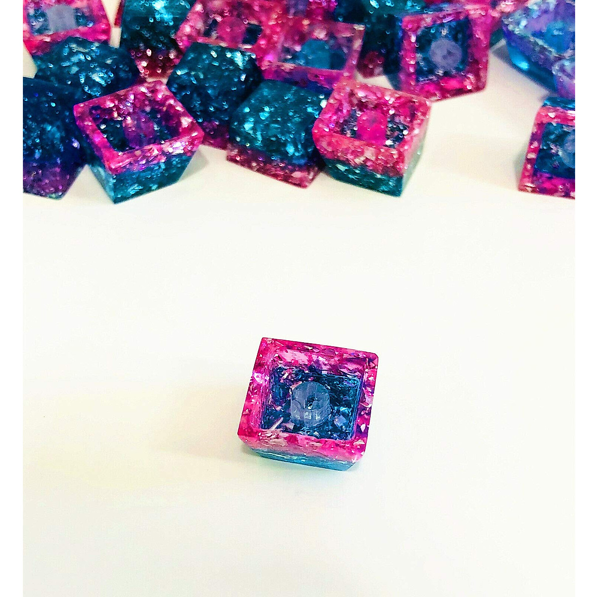 Handmade Resin R4 Keycap Jewelry Blue Pink 2.0 for Cherry MX RGB Gaming Mechanical Keyboard