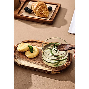 Elsjoy Set of 2 Acacia Wooden Serving Trays, Natural Wood Serving Platters Set with Lip, Oval Charcuterie Plates Board Rustic Long Bread Fruit Dishes for Kitchen Decor, 14"x7" and 11"x5.5"