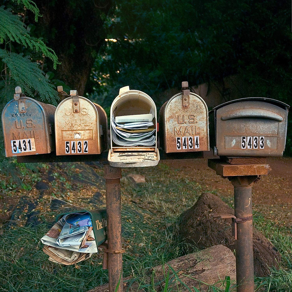 Outus 240pcs 10 Sheets Self Adhesive Vinyl Numbers Stickers Waterproof Reflective Mailbox Numbers Decals for Window Door Address Business and Mailbox Signs, Indoor or Outdoor(null)