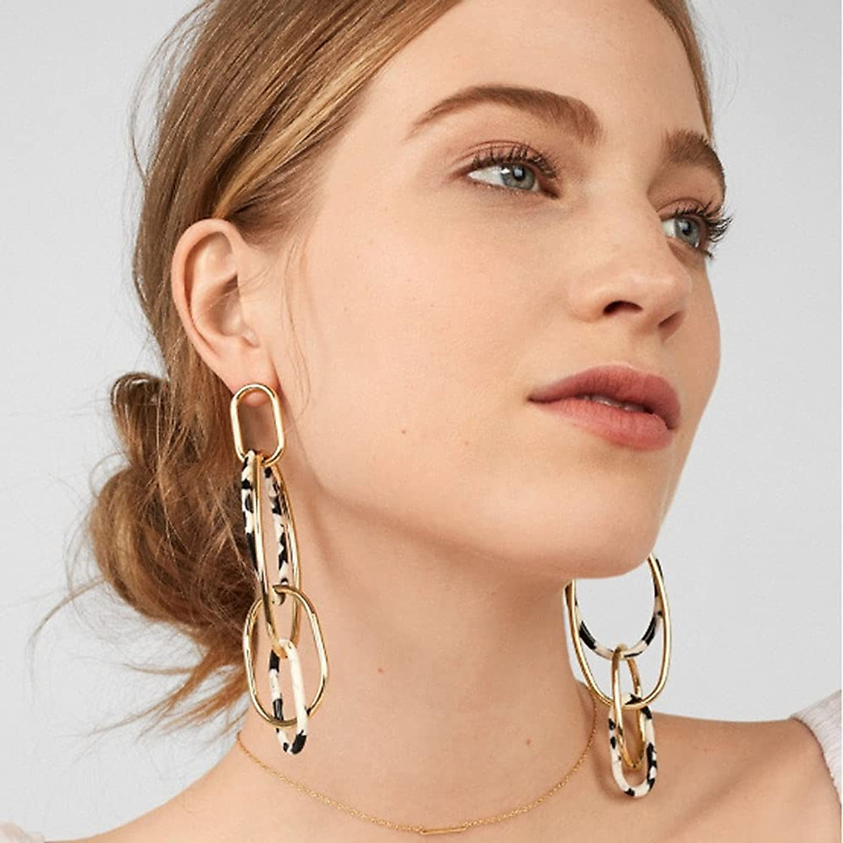 Acrylic Leopard Print Earrings Long Pendant Geometric Resin Oval Earrings Fashion Exaggerated Leopard Dangle Earrings for Women (Gold)