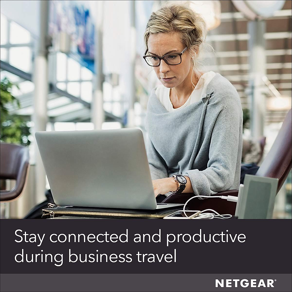 NETGEAR Mobile Wi-Fi Hotspot, 4G LTE Router AC797-100NAS, 400Mbps Download Speed, Connect Up to 15 Devices, Create a WLAN Anywhere, GSM Unlocked