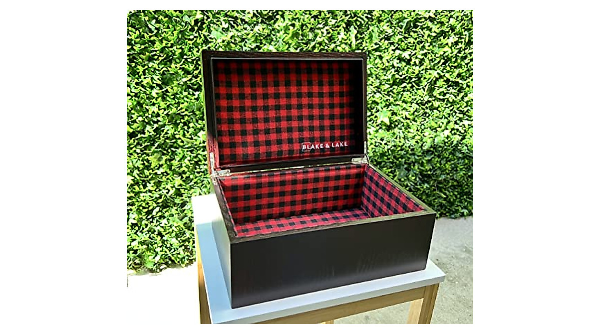 Large Oak Wooden Keepsake Box - Stylish Storage with Buffalo Plaid