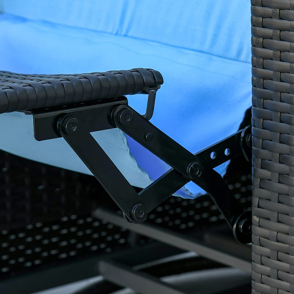 Outsunny Outdoor Wicker Swivel Recliner Chair, Reclining Backrest, Lifting Footrest, 360° Rotating Basic, Water Resistant Cushions for Patio, Light Blue