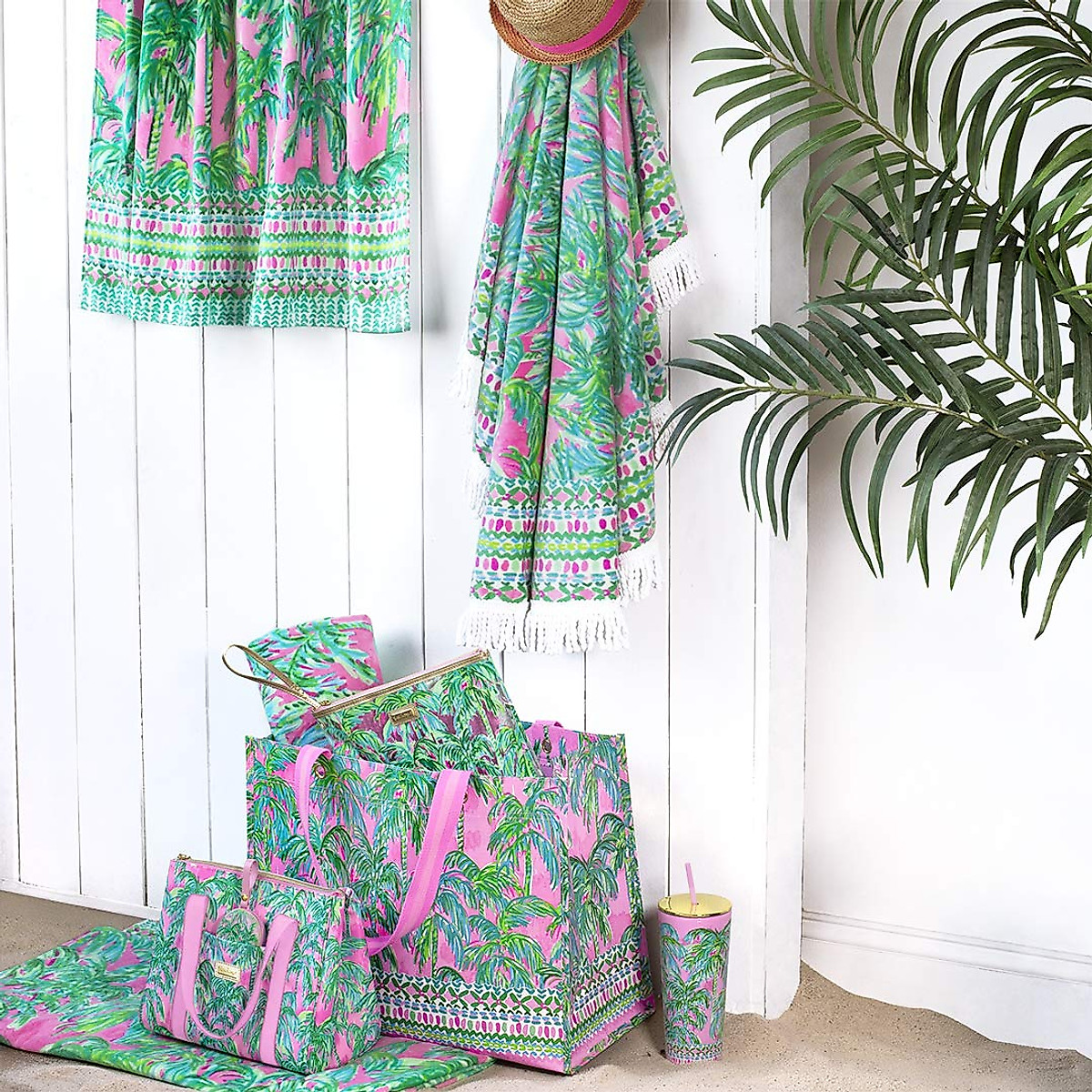 Lilly Pulitzer Cute Lunch Bag for Women, Large Capacity Insulated Tote Bag, Pink/Green Mini Cooler with Storage Pocket and Shoulder Straps, Suite Views