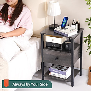 Yoobure Nightstands Set of 2, Night Stand with Charging Station Night Stand with USB Ports, Night Stands with Wood Drawer and Storage Shelf Bedside Table for Bedroom Small Spaces Grey
