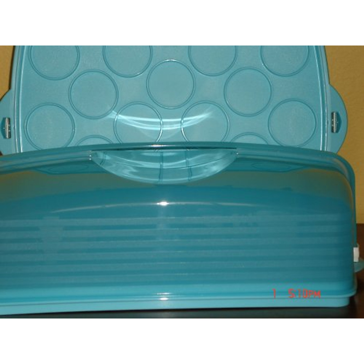 Tupperware Rectangular Cake or Cupcake Taker- Carribean Blue