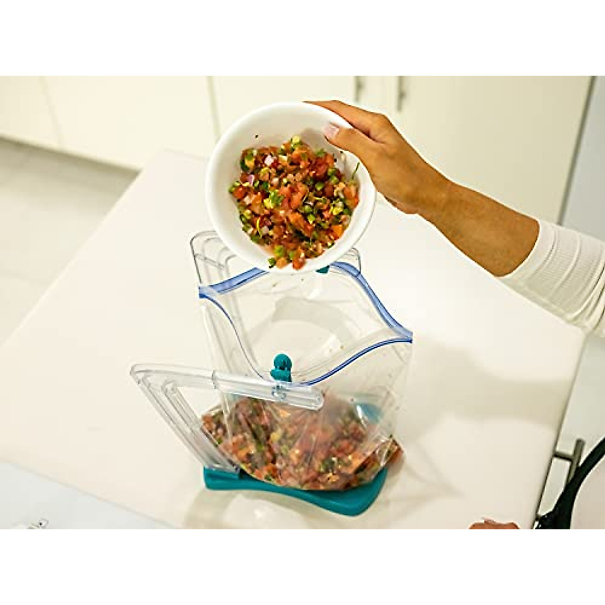 Jokari Jumbo Weight Bearing Clip and Fill Baggy Rack. Sturdy Stand Props Open Plastic Food Storage and Freezer Bags for Hands Free, No Mess Pouring of Leftovers, Meal Prep Ingredients or Snacks