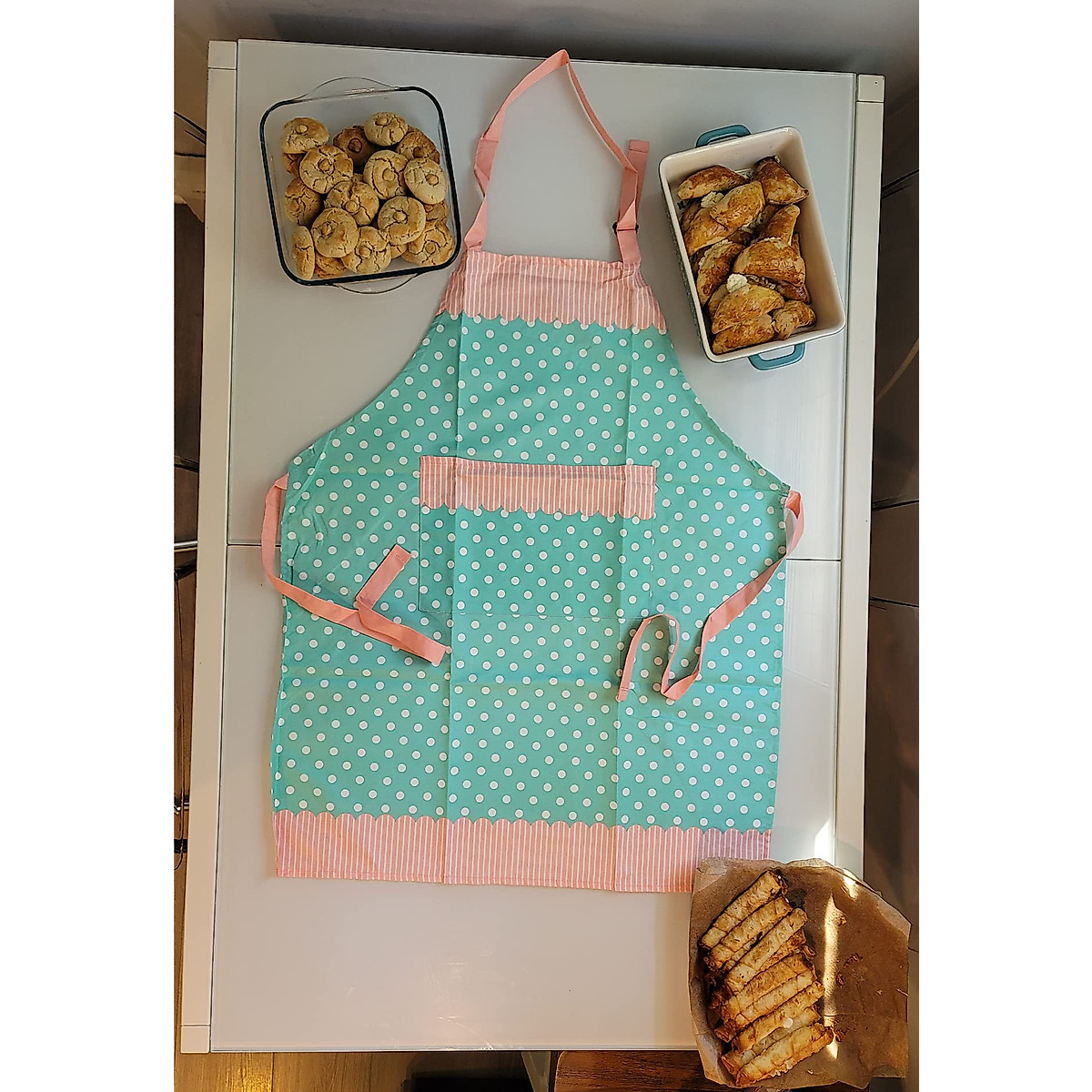 Set of Two Oven Mitts | Heat Resistant Cotton Kitchen Pot Holder [Decorative Kitchen Oven Mitt] Oven Glove | Kitchen Mitts (Oven Mitt with Apron (Dotted Blue))