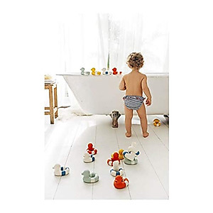 Oli & Carol Duck Toy - FLO The Floatie | Natural Hevea Rubber | Rubber Ducky Baby Bath Toys | Baby Teether | Hevea Bath Toys for Babies 0-12 Months (Navy)