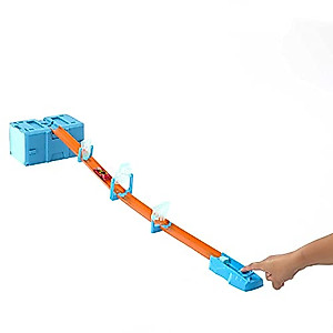 Hot Wheels Track Builder Playset Ice Crash Pack, 10 Component Parts & 1:64 Scale Toy Car, Stackable Storage Box
