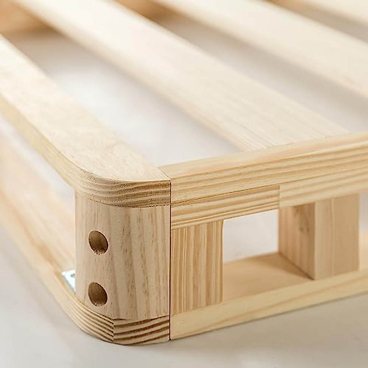 Zinus Edgar 4 Inch Wood Box Spring / Mattress Foundation / Sturdy Wood Structure / Low Profile / Easy Assembly, Queen