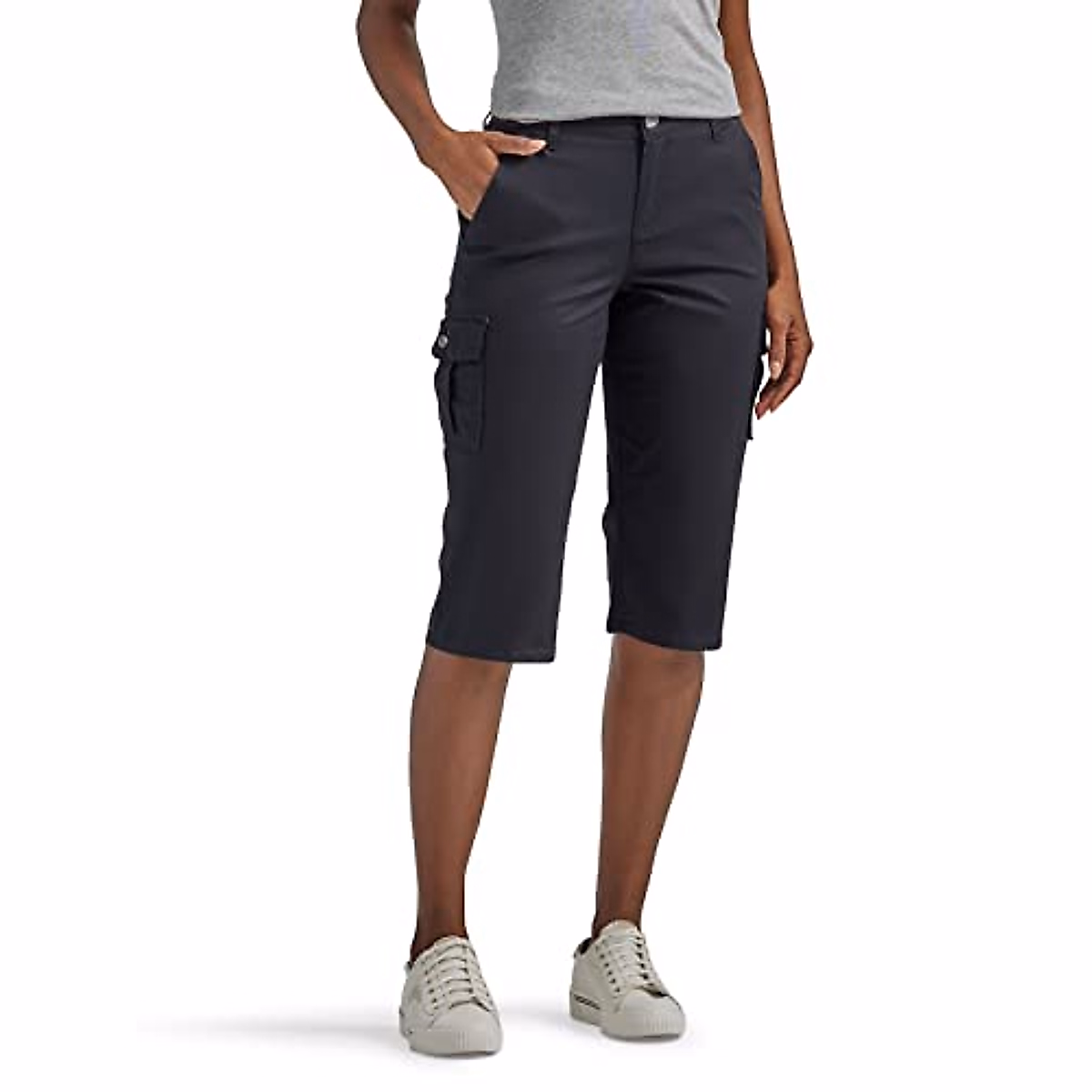 Lee Women's Flex-to-Go Mid-Rise 15" Cargo Skimmer Capri Pant, Black, 10 Petite