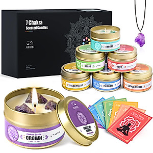 AOOVOO Chakra Candles with Healing Crystals - 7 Chakra Crystal Set, Spiritual Gifts for Women, Crystals and Healing Stones Set, Soy Wax Candles