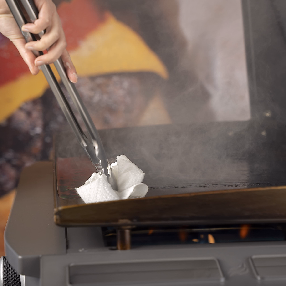 Blackstone 4146 Griddle Conditioner Kit 2-in-1 Cast Iron Season Oil for Grill Grates, Skillet, Dutch Oven, Pots & Pans-Clean, Protect, Condition & Care-Plant Based & Vegan, 15.3 Ounce (Pack of 1)