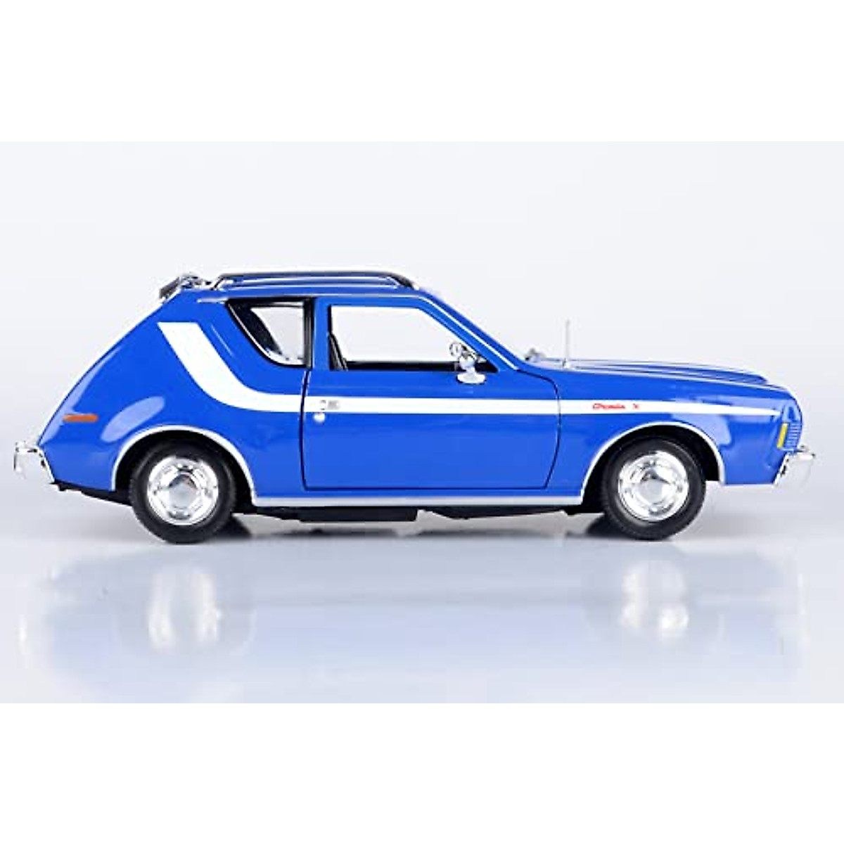 Motormax 1974 AMC Gremlin X 1:24 Scale Diecast Model Forgotten Classics Series 79045 Blue