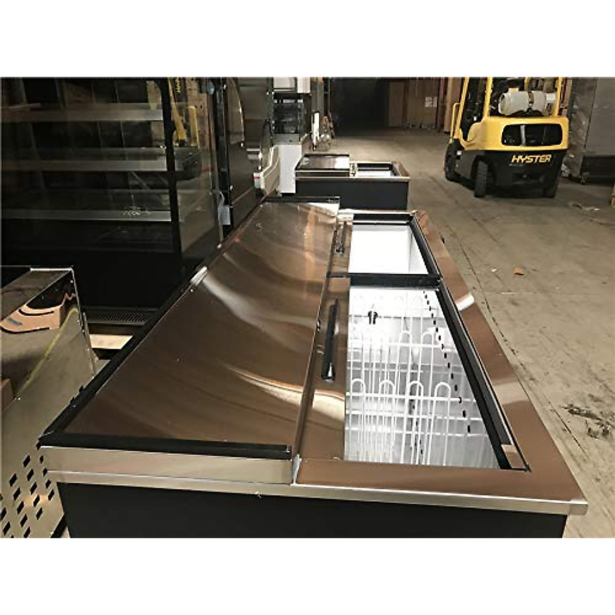 Horizontal Bottle Cooler Deep Well 65" Width NSF Certified Commercial beer bottle Refrigerator Black 33°-38°F Top-Loading