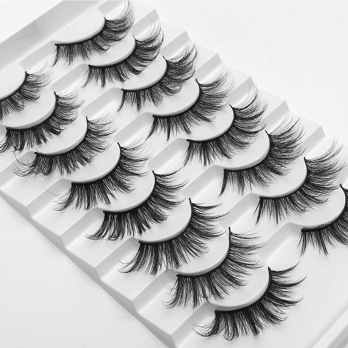 DYSILK Eyelashes Natural Look - 8 Pairs 5D Lashes 17mm - Mink Eyelashes Fluffy Lashes Pack Cat Eye Soft Reusable