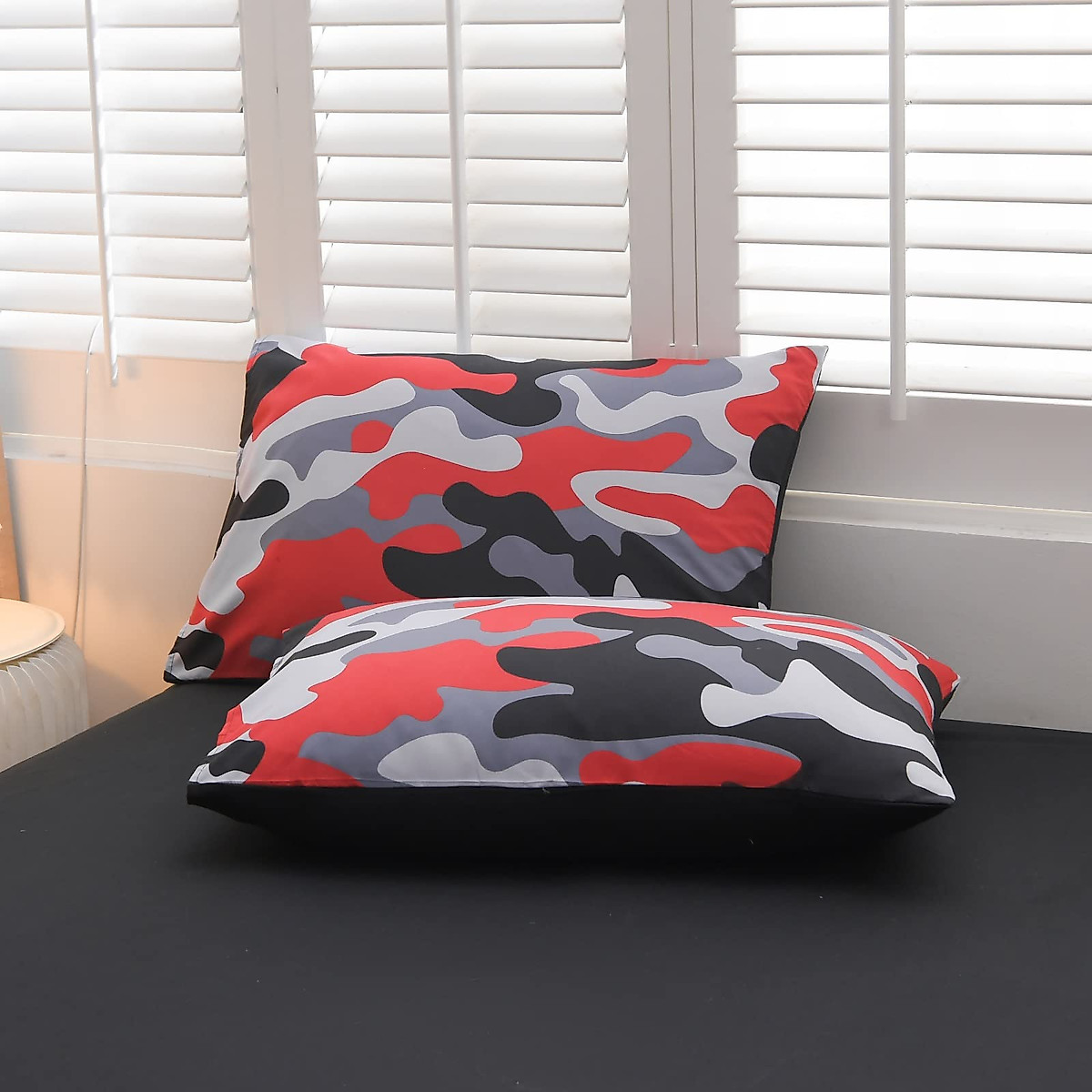 Meeting Story Camouflage Bedding Set, Colorful Pattern Style Comforter Set, 5 PCS One Comforter Two Pillowcases Two Sheets in One Bag, All Season Bedspread for Teens Adults (Red-Black, Full 5Pcs)