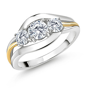 Gem Stone King 925 Sterling Silver and 10K Yellow Gold Round White Moissanite 3 Stone Ring For Women (0.96 Cttw, Available In Size 5, 6, 7, 8, 9)