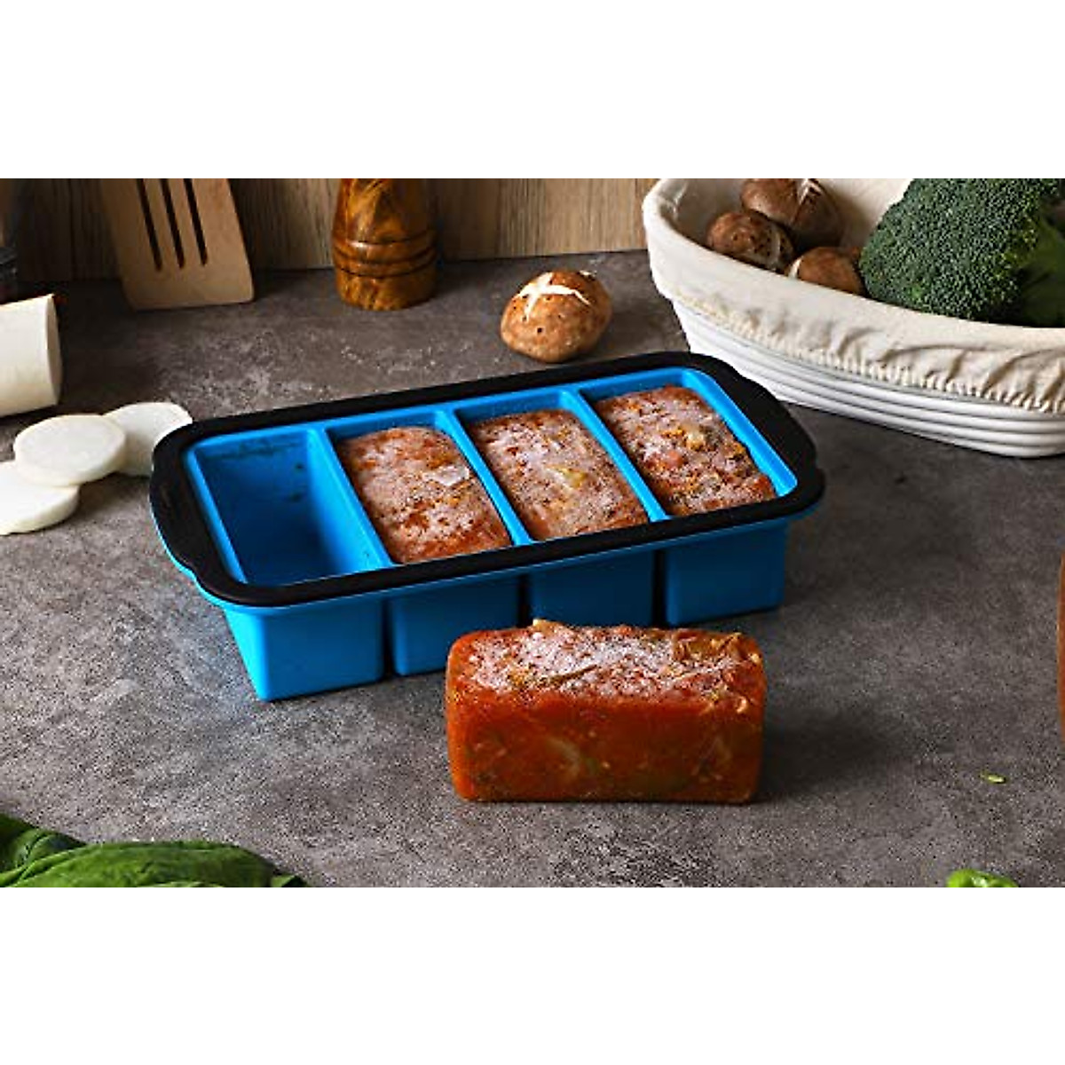 1 Cup Extra Large Silicone Cube Freezing Trays with lid for soup,broth,sauce or butter, Silicone Freezer Container Molds Soup Trays -makes four great portions 1cup Cube(2 PACK, Blue)