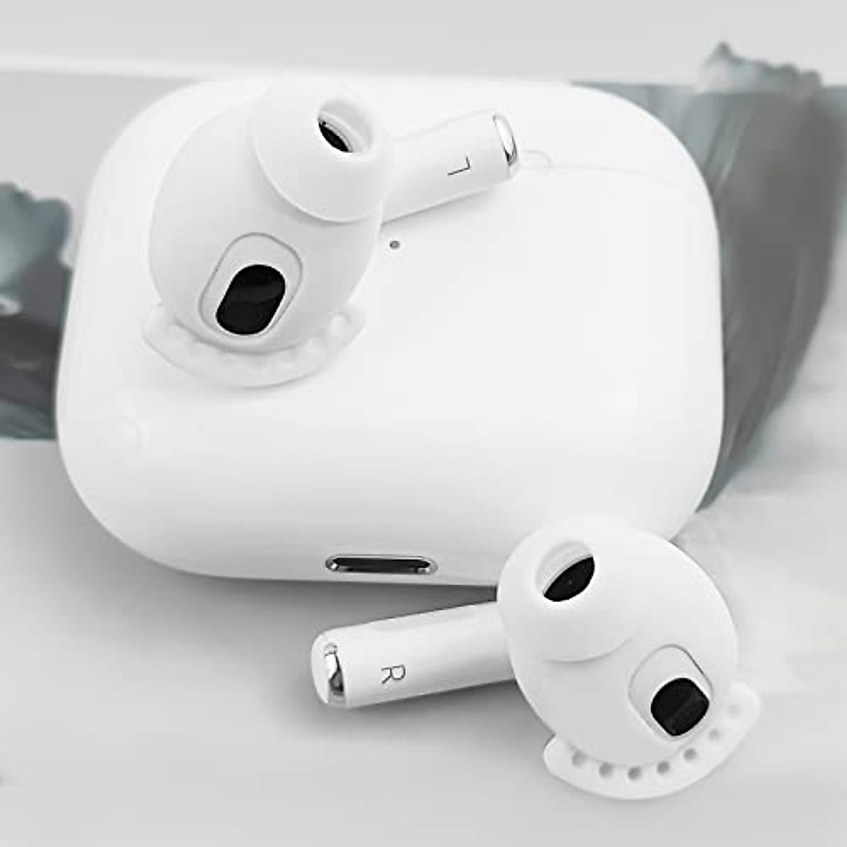 Anti-Slip Earhook with Eartips Compaible with Airpods 3 Ear Tips, Noise Cancalation Protective Ear Grip Tips Skin Cover Case Soft Silicone for Ear Pods 3,2 Pairs White