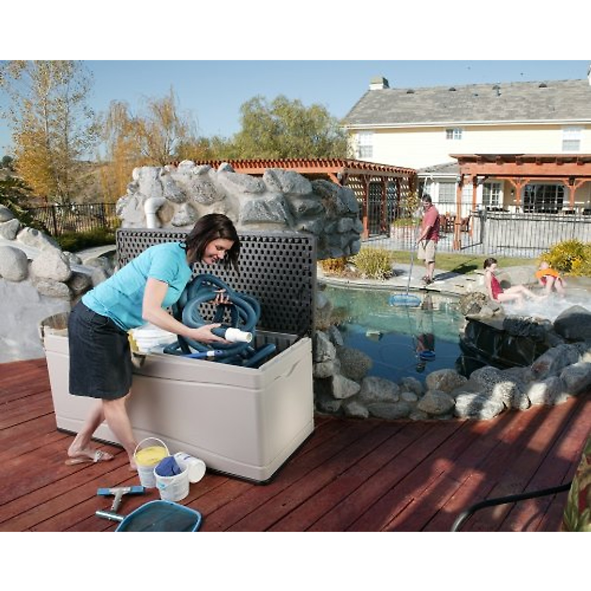 Lifetime 60012 Extra Large Deck Box, 130 Gallon, Desert Sand/Brown