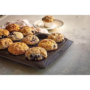 SAVEUR SELECTS 12-Cup Muffin Pan, Non-stick, Warp-resistant Carbon Steel, Dishwasher Safe, Artisan Bakeware Series