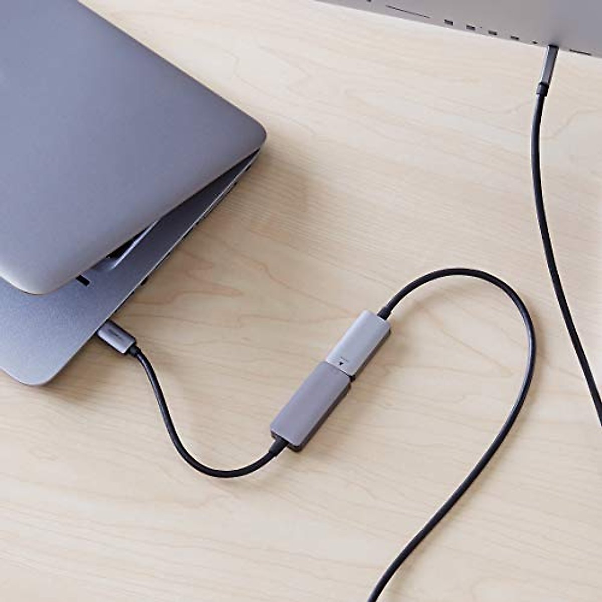 Amazon Basics Aluminium USB-C to DisplayPort Adapter (4K@60Hz), Thunderbolt 3 Compatible, Grey, 1.0 Count