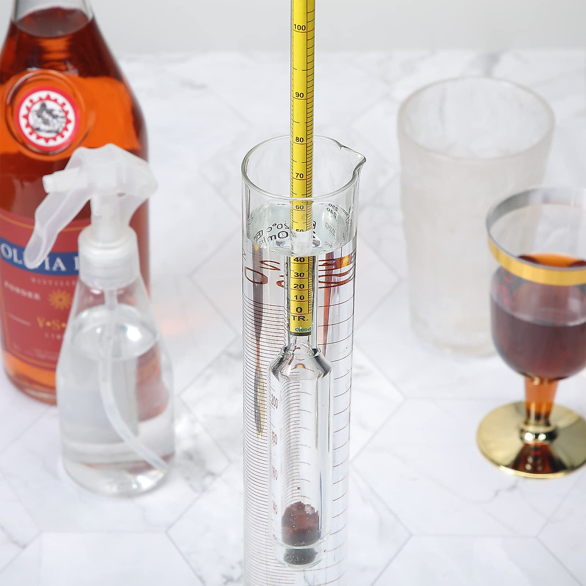 Hydrometer Alcohol Meter Test Kit Hydrometer Alcohol 0-200 Proof, Hydrometer Alcohol with Glass Cylinder, Brush and Dust Cloth, Distilling Moonshine Alcoholmeter for Proofing Distilled (Yellow)