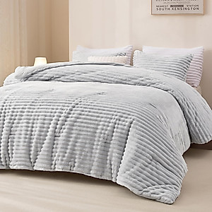 Andency Queen Comforter Set, Fluffy Super Soft Light Grey Comforter for Queen Size Bed, Winter Warm Fleece Faux Fur Bedding Set, Luxury Plush Fuzzy Bed Set 3pcs (1 Shaggy Comforter, 2 Pillowcases)