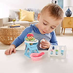 Fisher-Price Little People Snack & Snooze 7-Piece Play Set, Early Role-Play Toy for Toddlers and Preschool Kids Up to Age 5