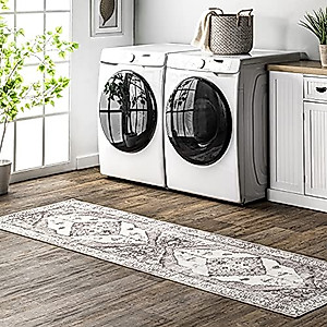 nuLOOM Gladys Machine Washable Vintage Medallion Runner Rug, 2' 6" x 8', Light Grey