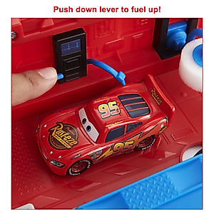 Mattel Disney Cars Toys Transforming Mack Playset, 2-in-1 Toy Truck & Tune-Up Station with Launcher, Lift & More