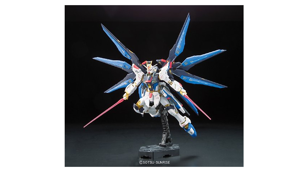 Bandai Hobby RG Strike Freedom Model Kit 1/144 Scale | High-Detail Gundam