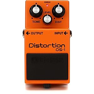 Boss DS-1 Distortion Pedal + Hosa CFS-106 Guitar Pedalboard Patch Cable - Right Angle to Right Angle - 6 inch Value Bund
