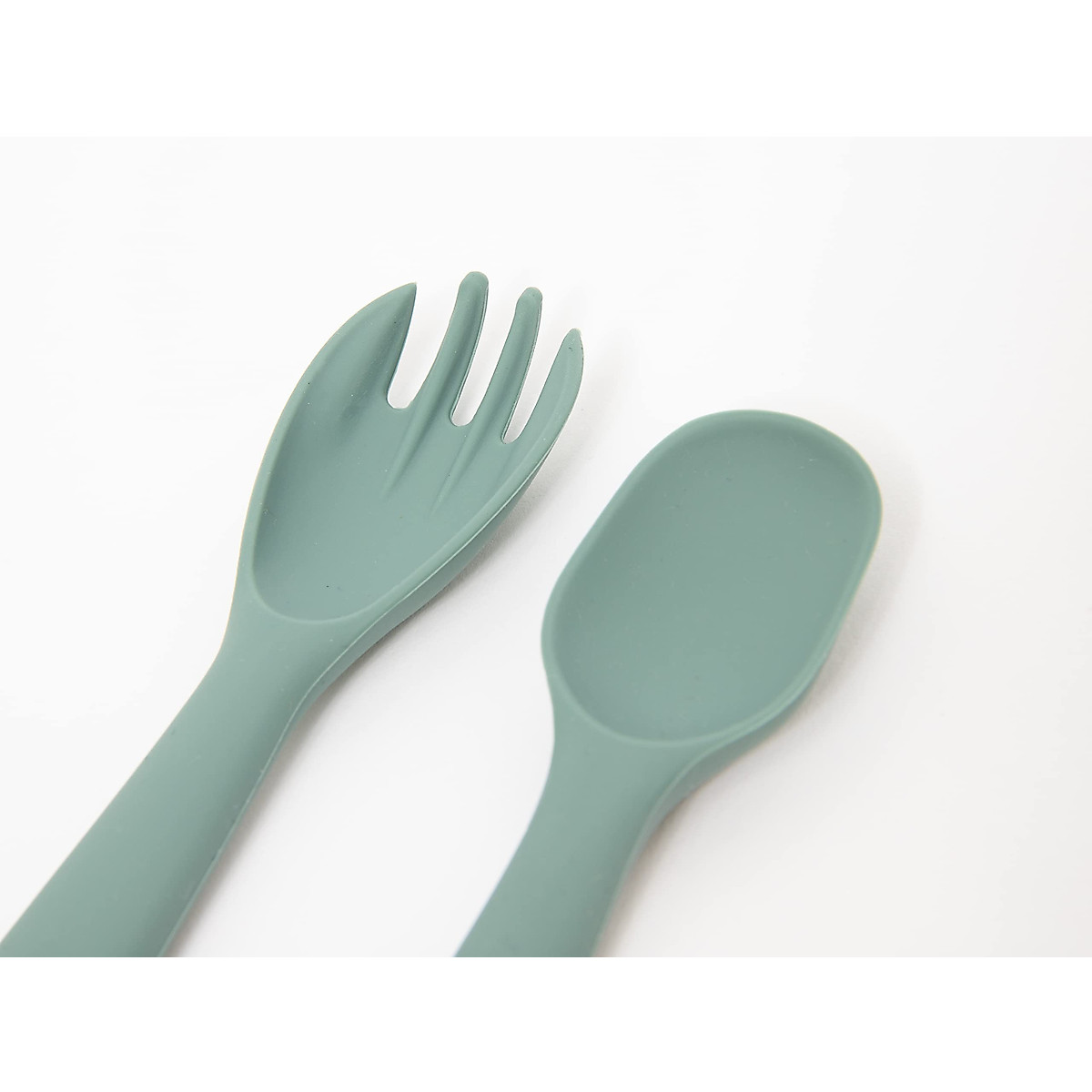 Lila & Jack's Baby Feeding Set, BPA Free, Food Grade Silicone Dinner Plate and Cutlery Set, Learn to Eat on Your Own, Set Includes Spork, Spoon, Bib and Plate (Green), (AT1747)