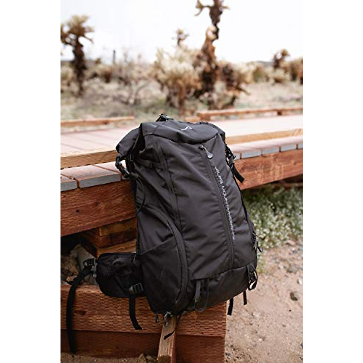 ALPS Mountaineering Black, 35-45L
