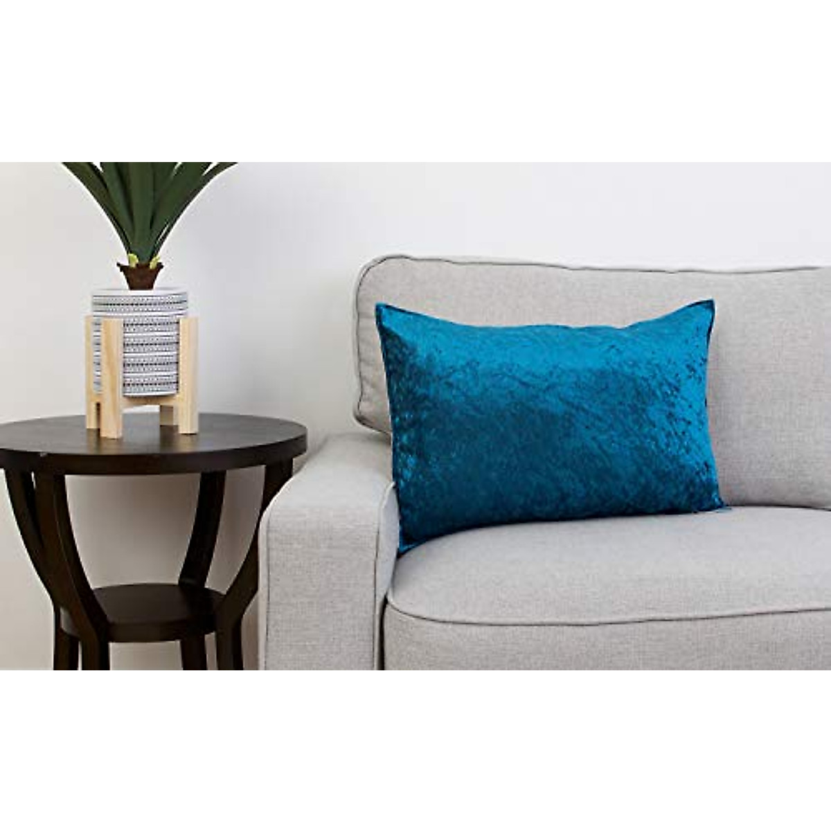 Thro by Marlo Lorenz TH014509004E Ibenz Ice Velvet Pillow, 14 x 22 in, Teal
