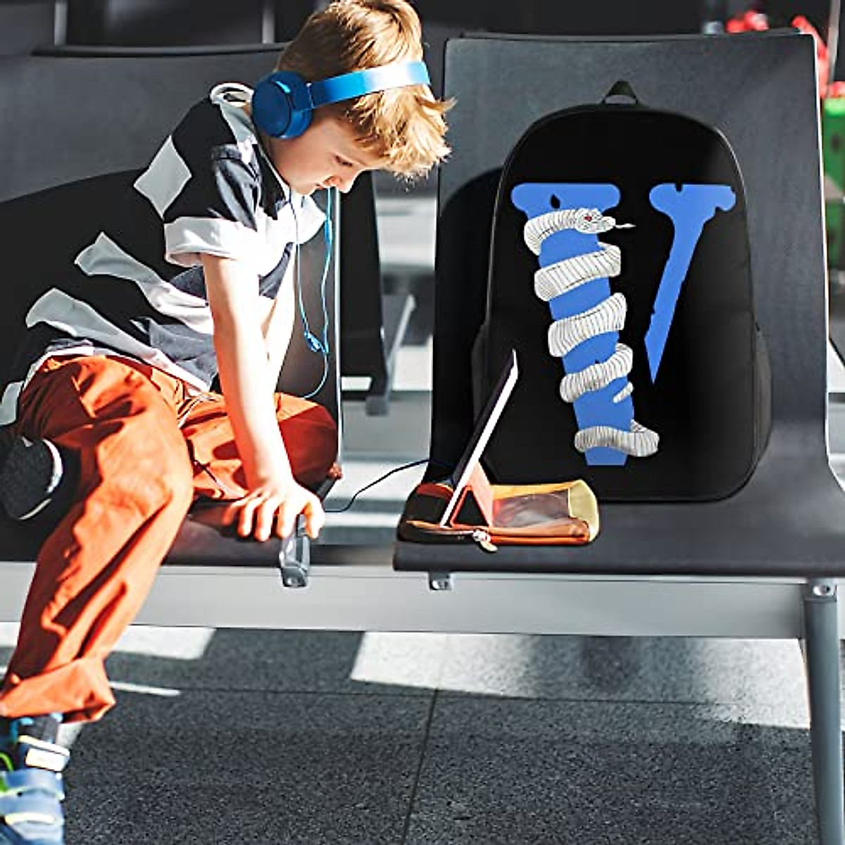 COZON Big V Letter Backpack 17 Inch 3D Printed Aesthetic Casual Travel Bags Breathable Portable Lightweight Large Capacity Daypack Unisex