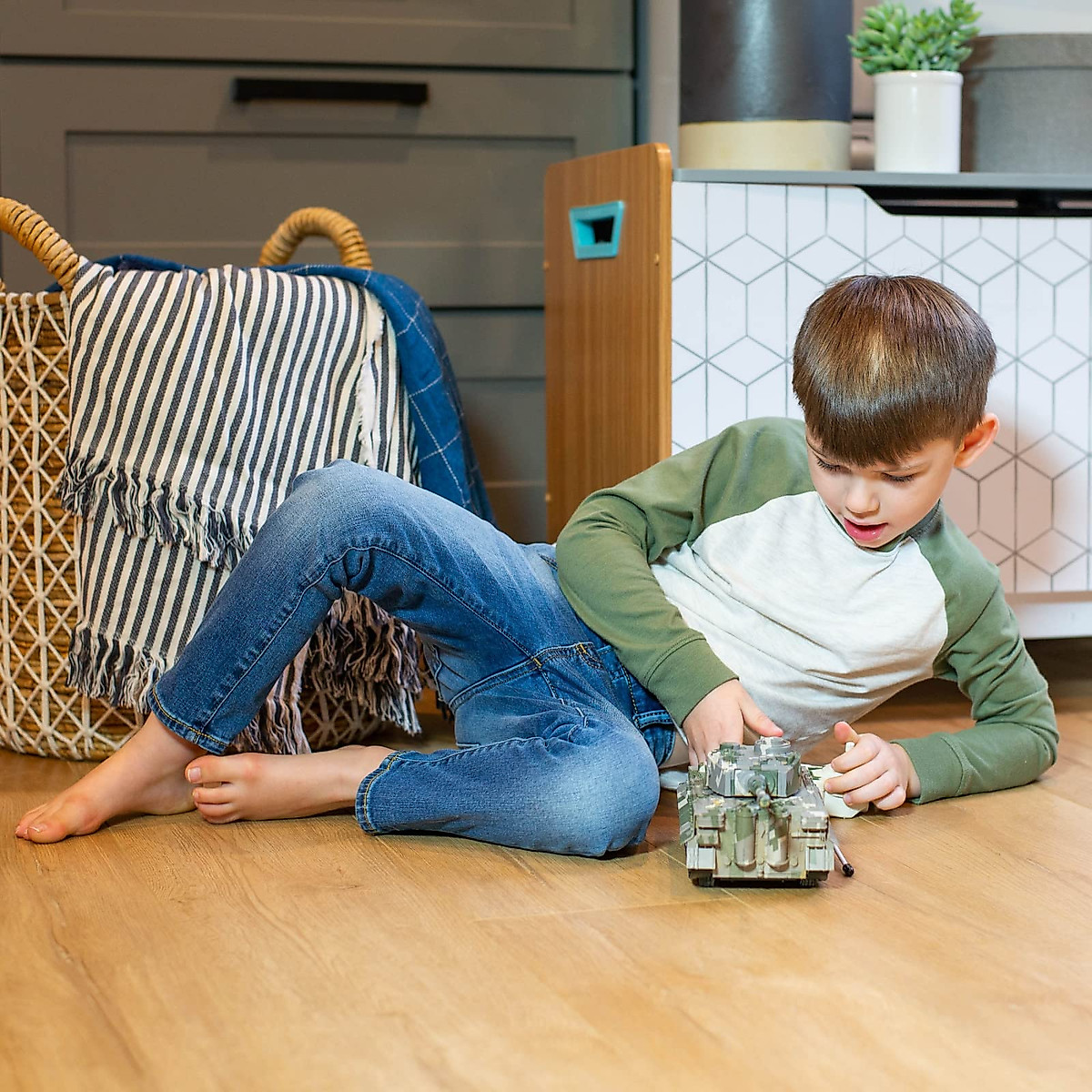 Kidplokio Remote Control Army Military War RC Tank with Lights Sounds, Assorted Camo, Boys, Ages 3+