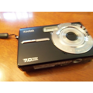 Kodak Easyshare M753 7 MP Digital Camera with 3xOptical Zoom (Black)