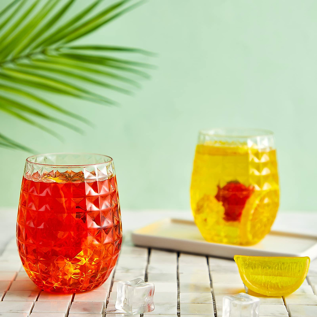 Ctosree 24 Pcs Plastic Wine Glasses 16 oz Plastic Cocktail Glasses Hawaiian Tiki Pineapple Cups Clear Stemless Reusable Whiskey Champagne Cups Shatterproof Unbreakable Mugs for Summer Party Wedding