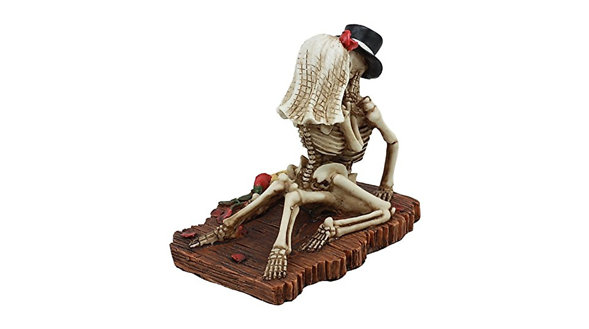 Wedding Skulls Figurine - Love Never Dies
