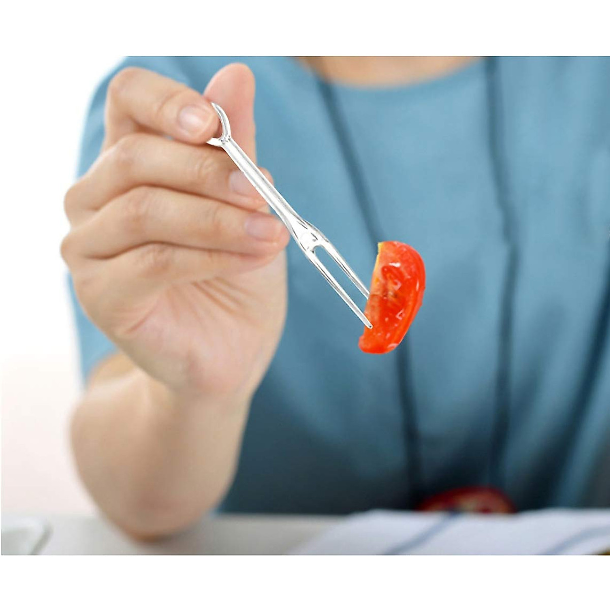 HuiYouHui 300 Disposable Fruit Forks safety and sanitation 3.5" Length Plastic Cocktail Picks Sticks heart shapes Cute Food Pick Party Supplies Plates Picks Dessert Forks Cake Forks