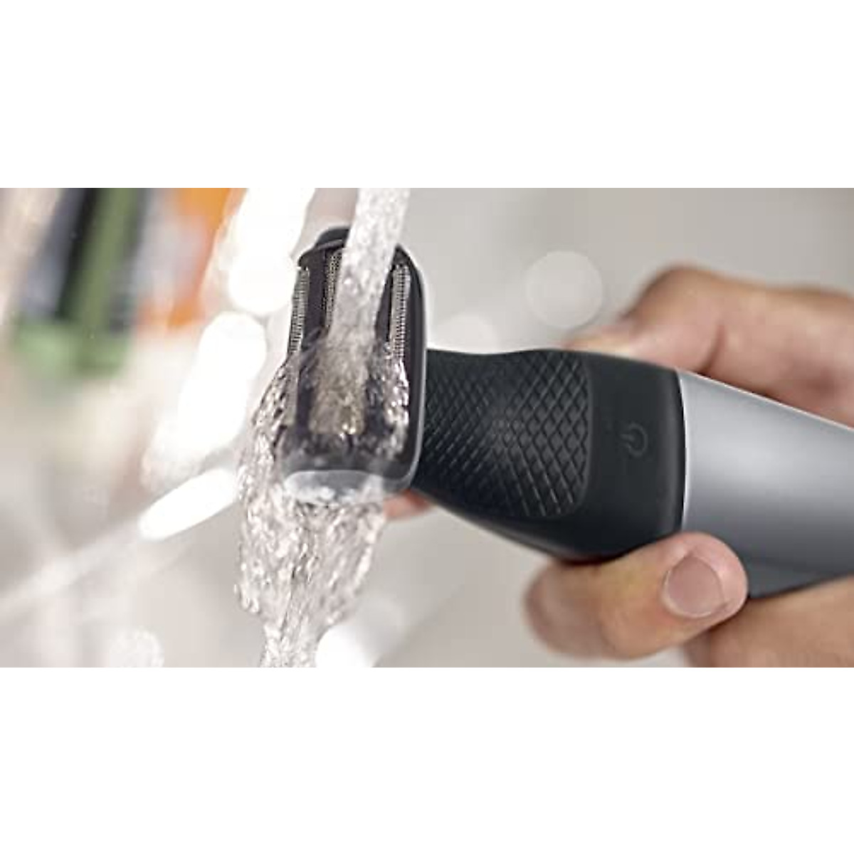 Philips Norelco Bodygroom Series 5000 Showerproof Body Trimmer for Men with Back Attachment, BG5025/40