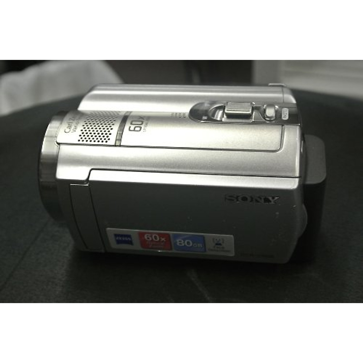 Samsung SL30 10MP Digital Camera with 3x Optical Zoom and 2.5 inch LCD (Black)