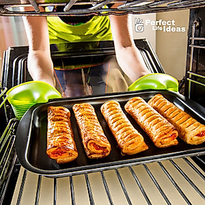 Non Stick Oven Spill Guard Oven Liner Mat. Oven Spills, Food Drippings Fall on Oven Liner - Not on Oven Floor. Forget Scrubbing Cleaning Messy Ovens. Re-sizable. By Perfect Life Ideas (1 Piece)