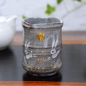 Kutani Yaki(ware) Japanese Yunomi Tea Cup Rabbit