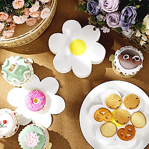 Honoson 100 Pcs Groovy Boho Daisy Paper Napkins Hippie Flower Disposable Cocktail Napkins Lunch Dinner Napkins for Tableware Birthday Wedding Baby Shower Party Supplies Pink Orange Table decorations