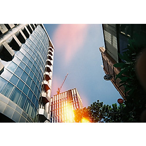 RETO Ultra Wide and Slim 35mm Reusable Daylight Film Camera - 22mm Wide Lens, Focus Free, Light Weight, Easy to Use (Muddy Yellow)